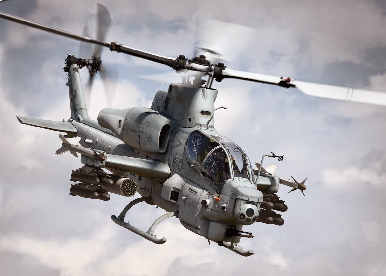 DEFENSE STUDIES: Bell Touts AH-1Z as Maritime Attack Platform for Australia