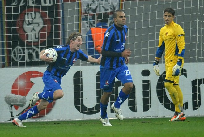 Otelul Galati FC 2 - 3 FC Basel - Soccer Series Wallpapers