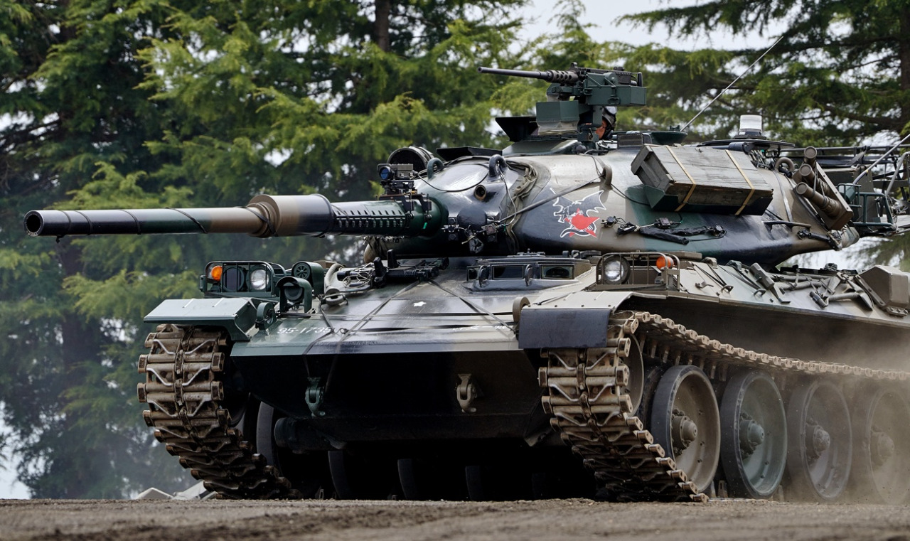 SNAFU!: Japanese Type 74 Main Battle Tank Porn Pics!