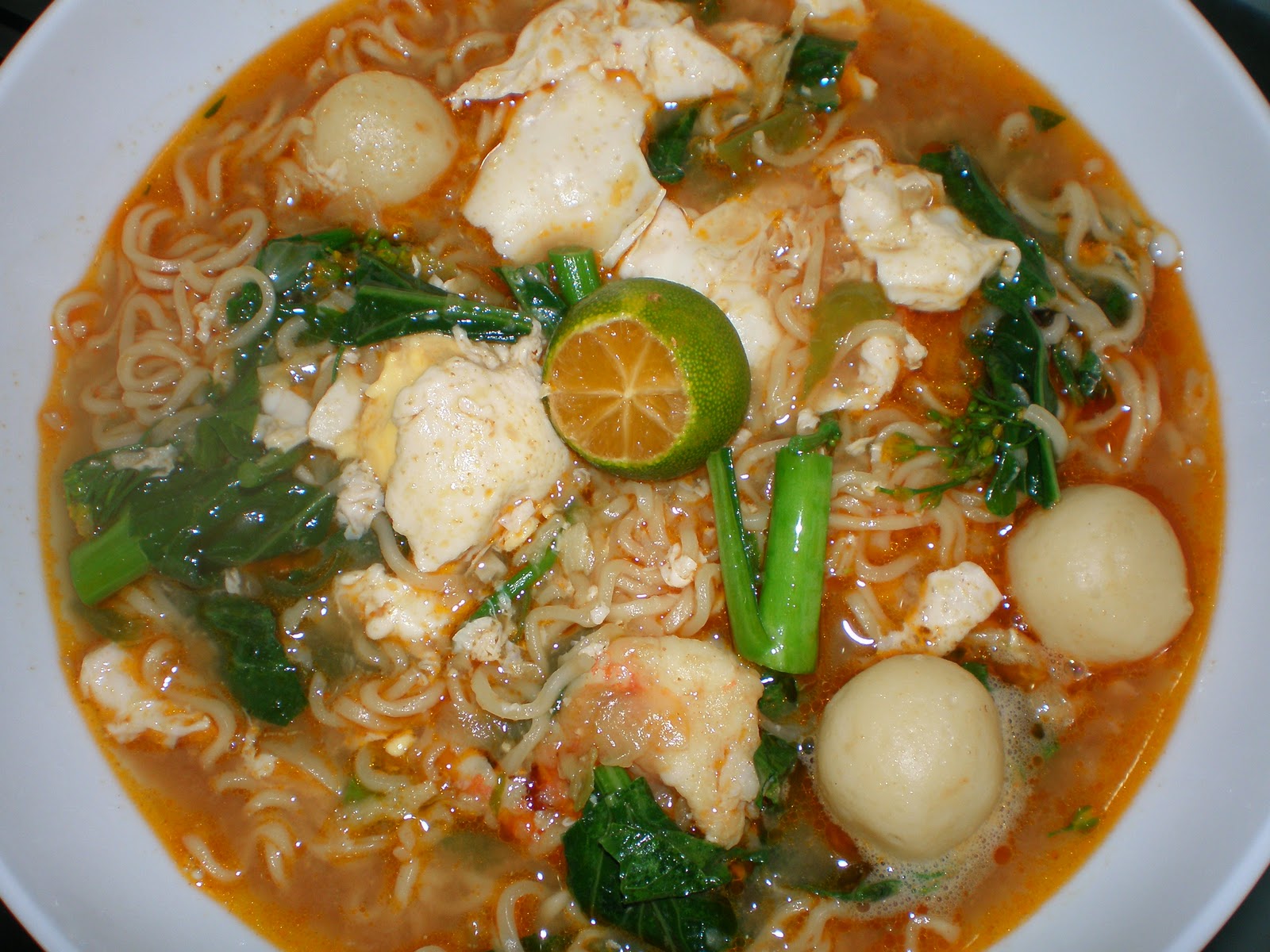 Dari Dapur NaSya: maggi rebus ala maksue