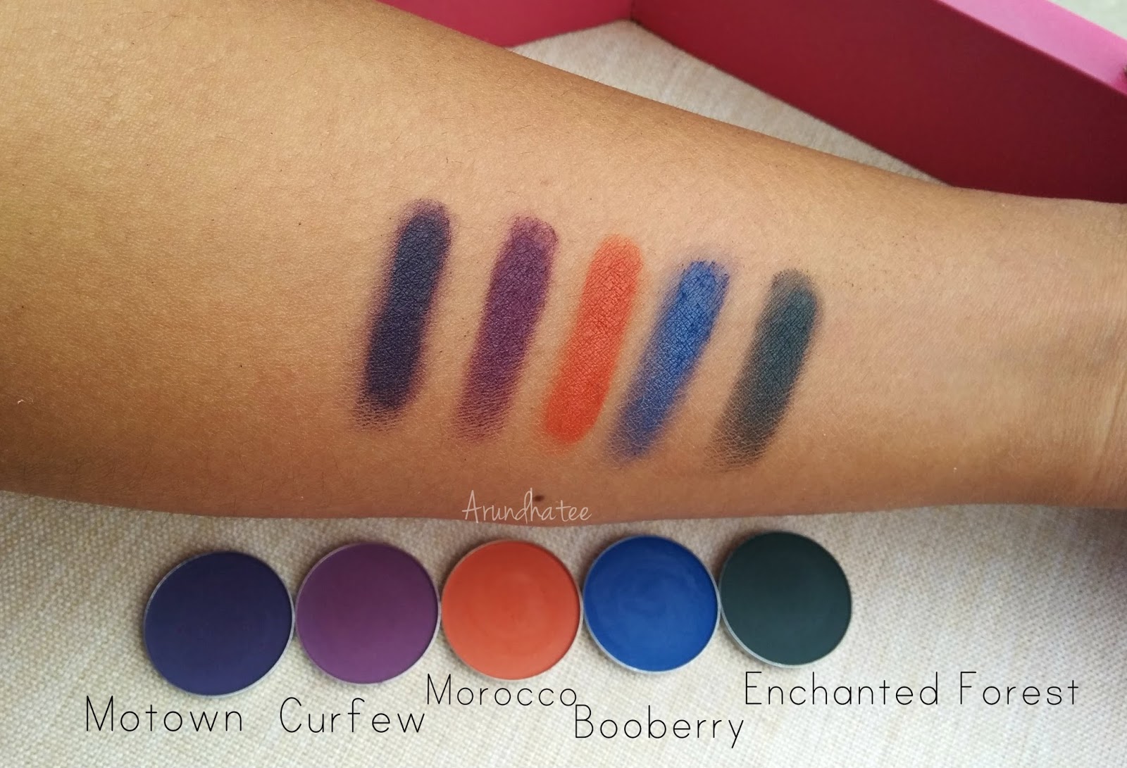 Discovering me: Makeup Geek New Matte Eyeshadows : Review and Swatches!!!