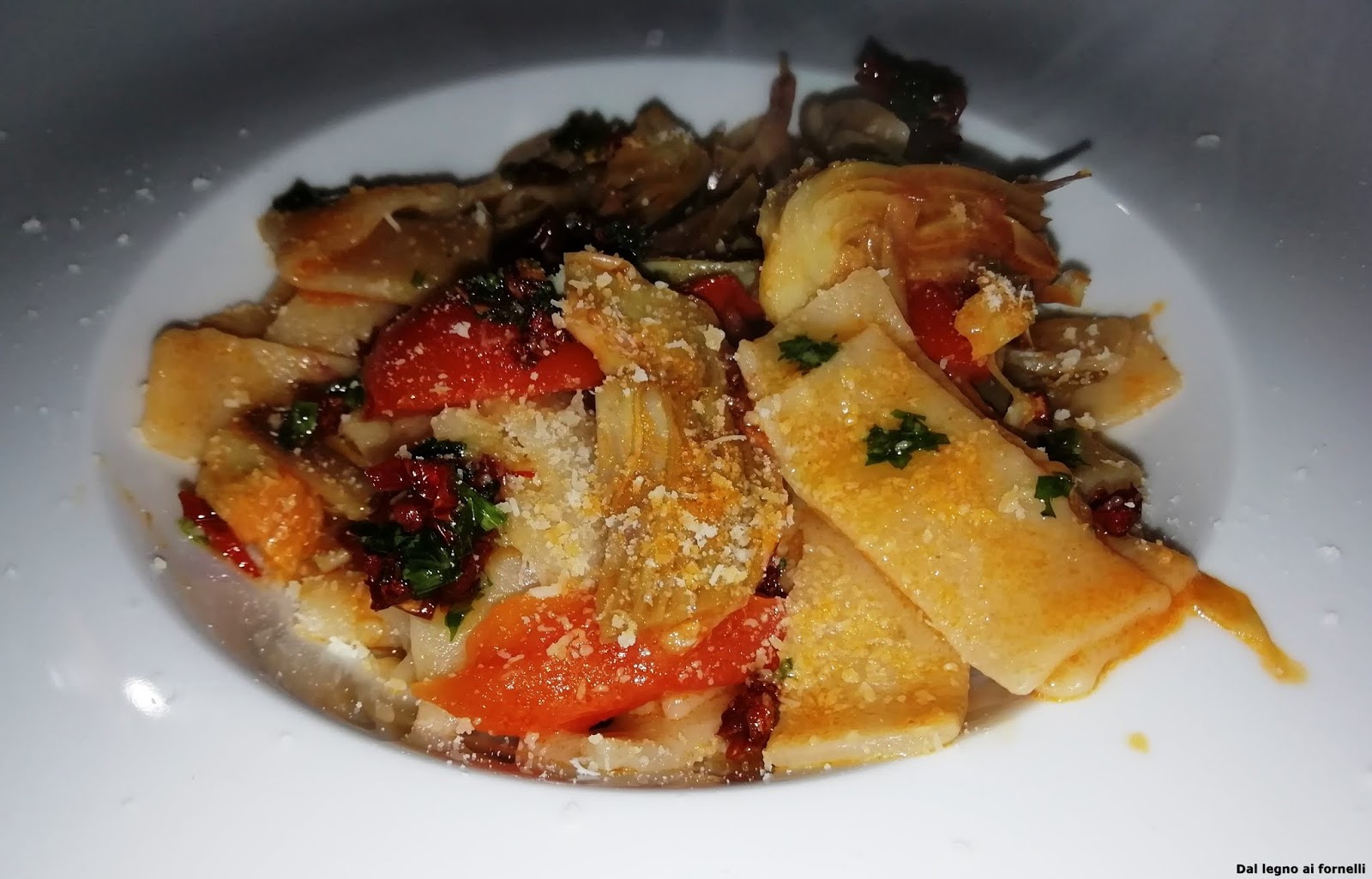 Sagnette carciofi e pomodorini.