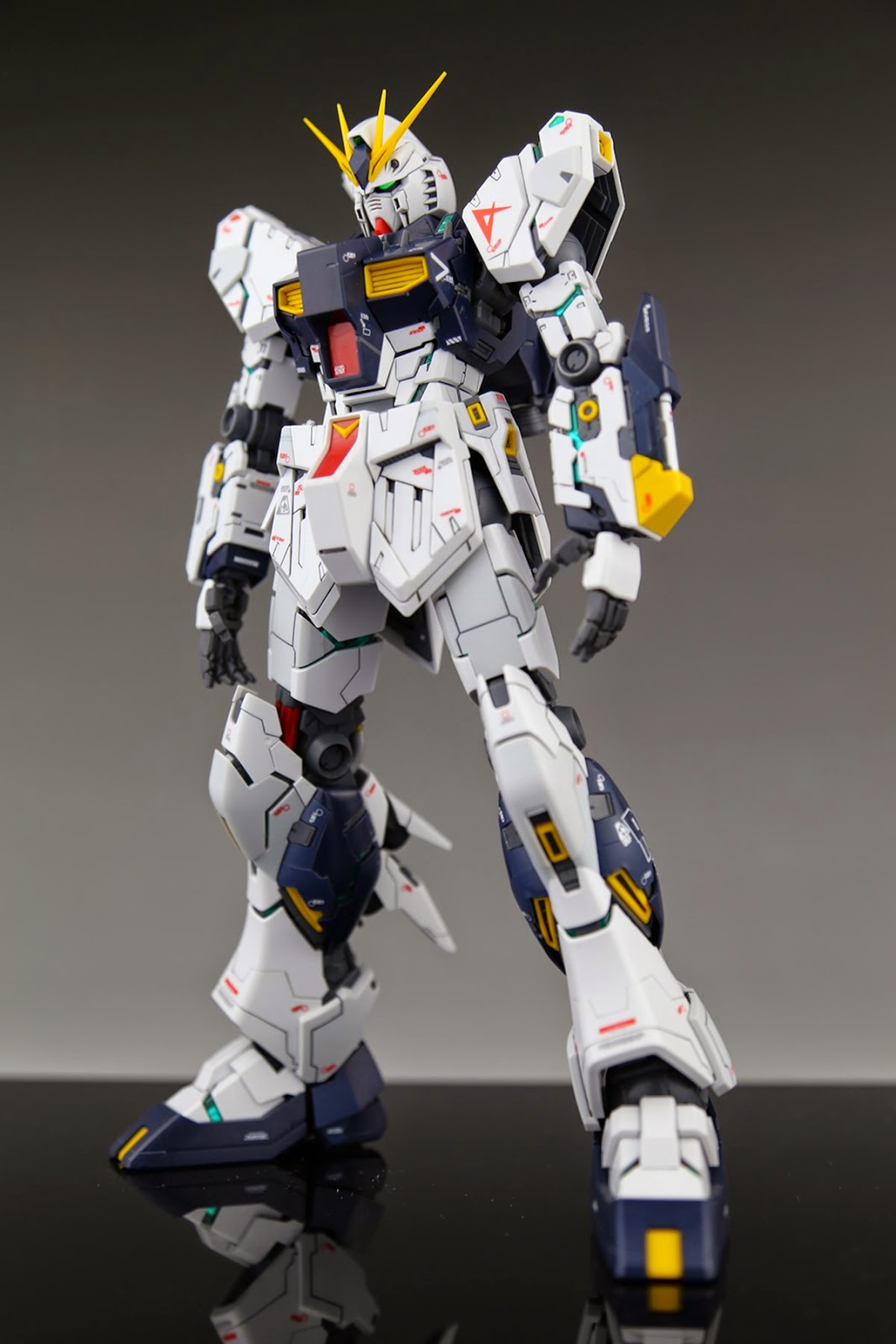 Gundam Family: MG RX-93 ν GUNDAM Painted Build