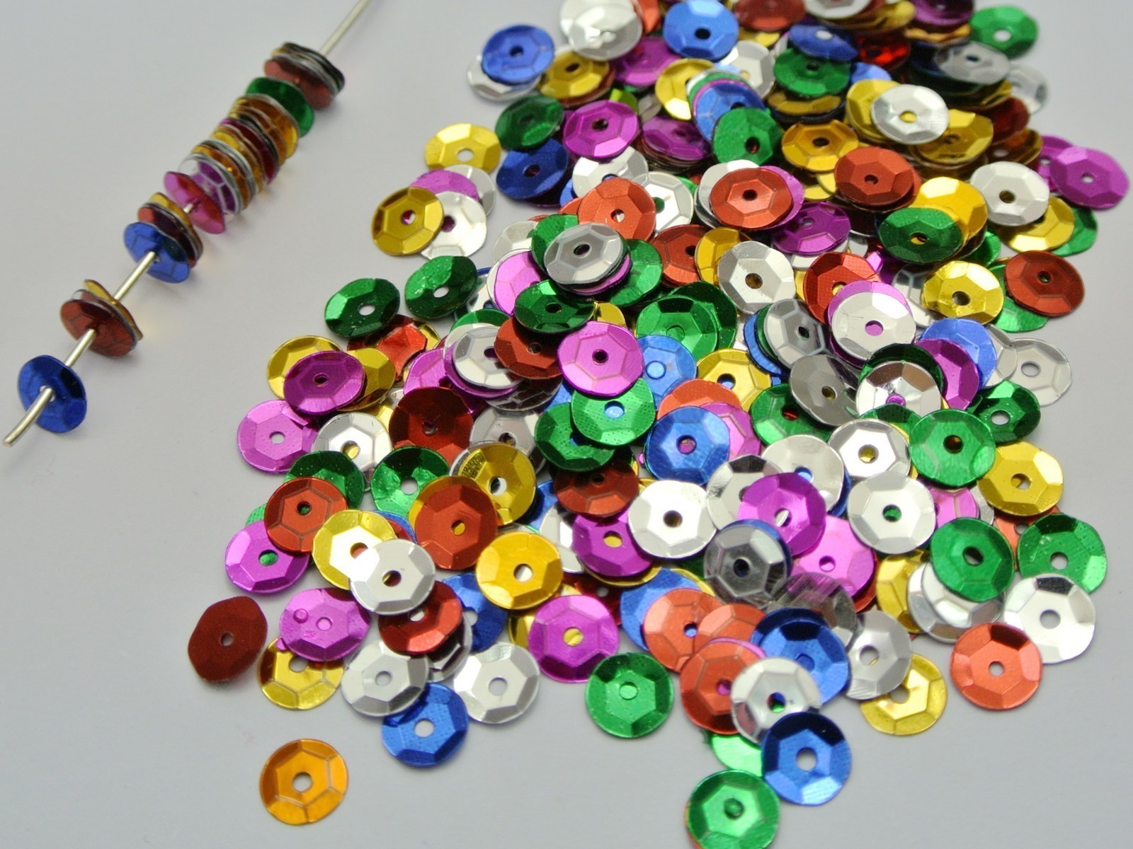 Motylek Czerwony: Cekiny do naszycia