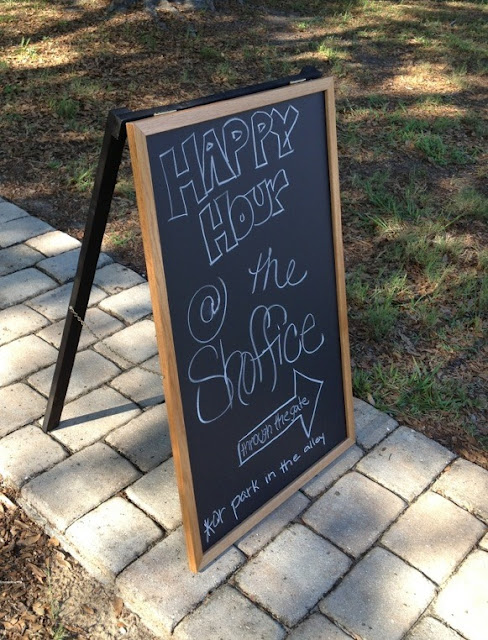 Elle Belle Creative: Sidewalk Chalkboard Tutorial