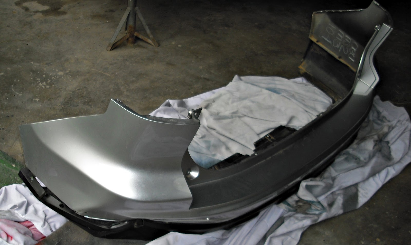 Técnicas em Pintura e Funilaria: Passo à Passo de Restauração em Para ...