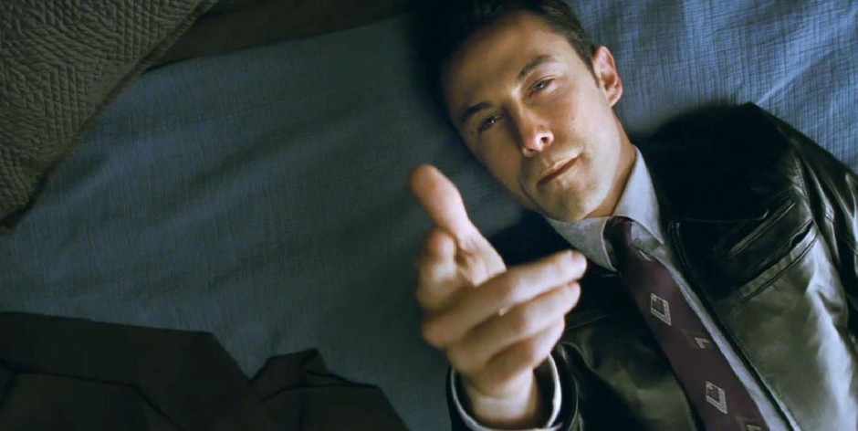 Our Honest View : Review: "Looper" (2012), Joseph Gordon-Levitt Loops ...