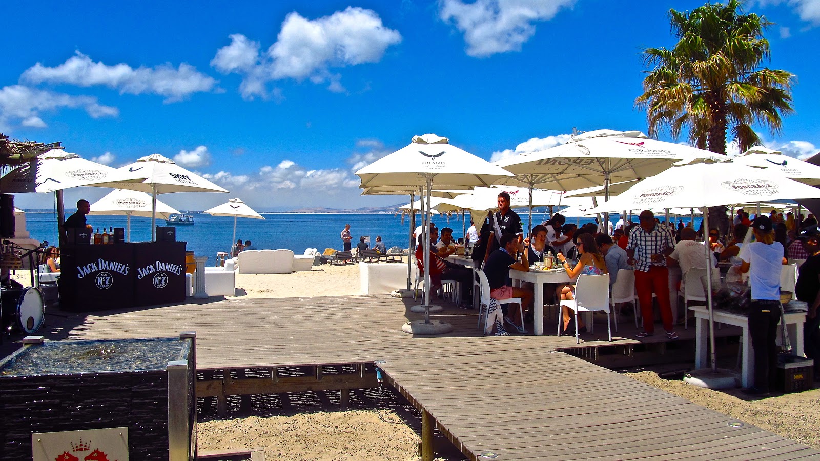 {Midday Mojitos and Bubbly at The Grand Beach Cafe} | Up and Away