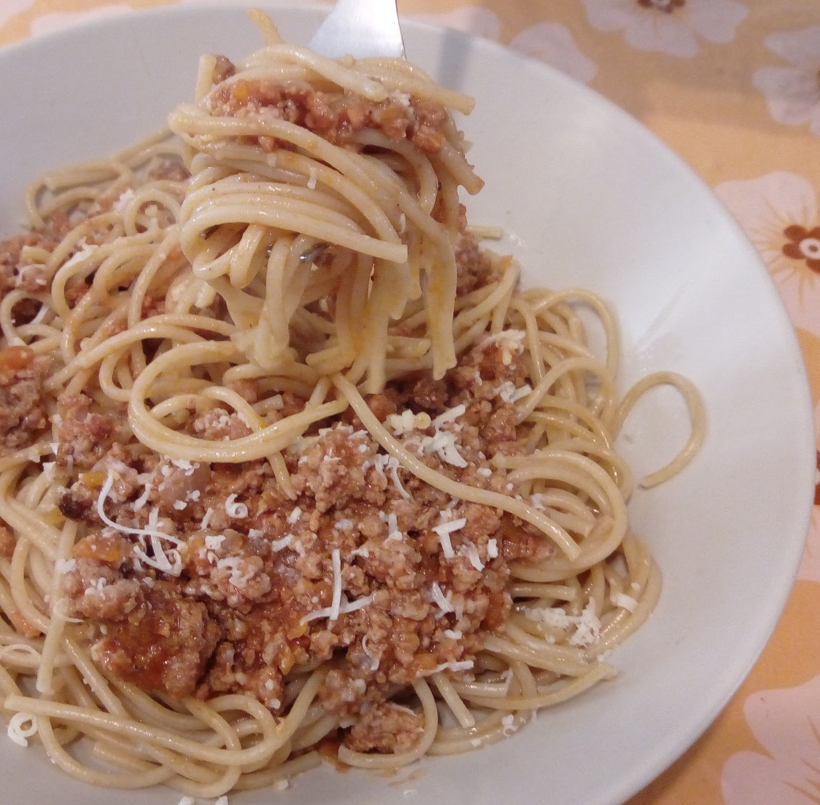 Hellenic "Recipes": Μince meat sauce with pasta (makaronia me kima)