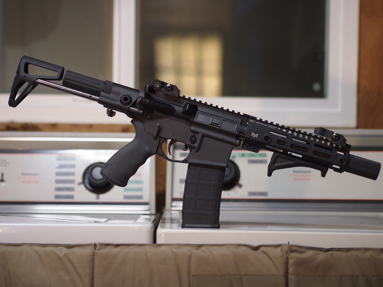 Mister Donut's Firearms Blog: 300 BLK build with Maxim stock