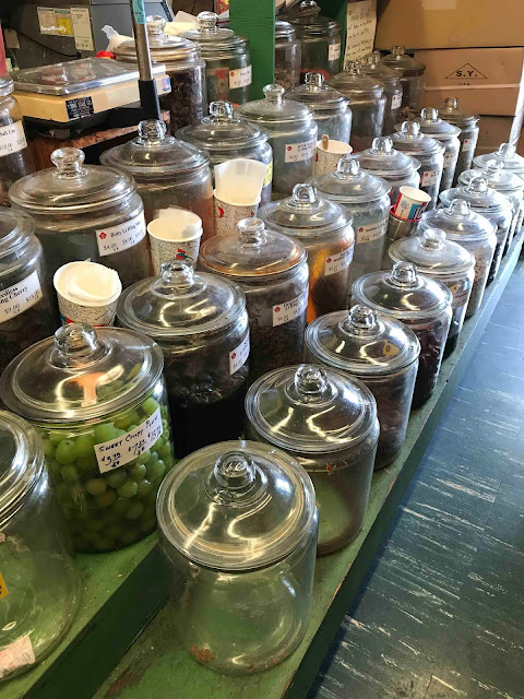 Hawaii Mom Blog: Crack Seed Store