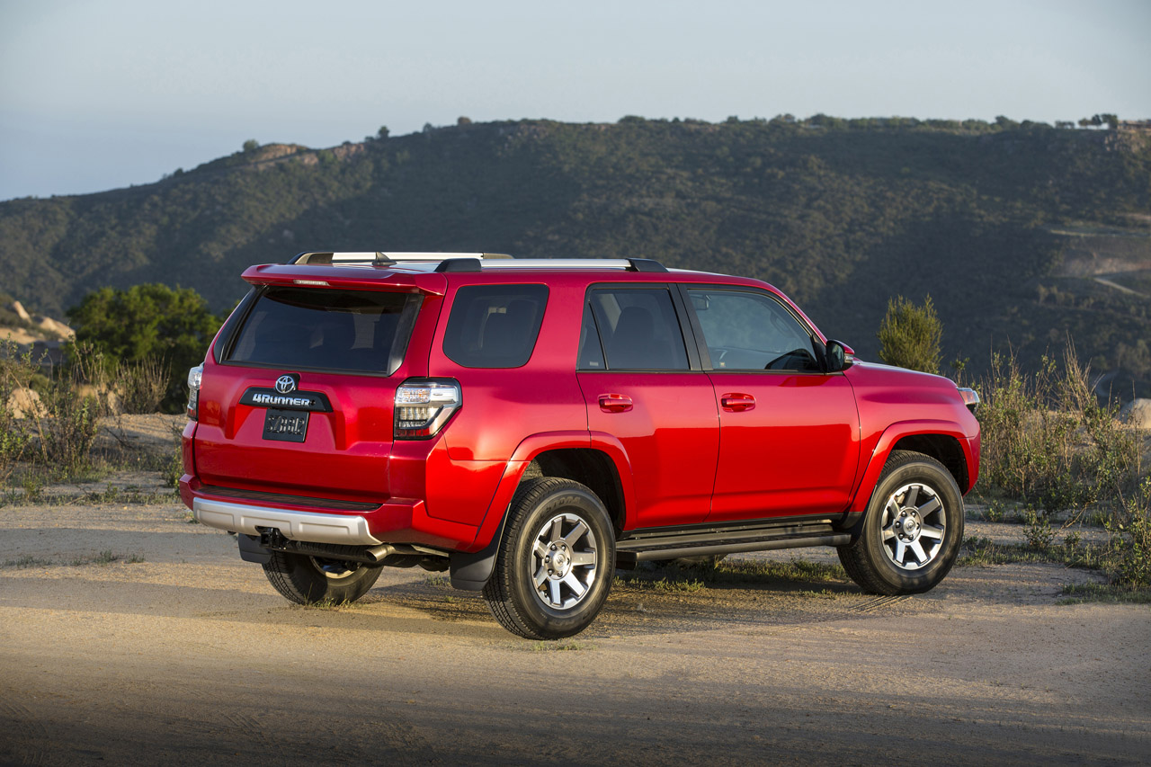 Novo Toyota 4Runner de sexta geração é apresentado na Califórnia