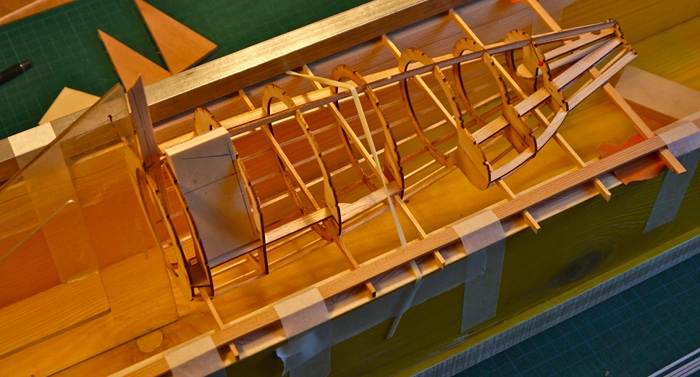 Free Flight -Vintage model airplane- cars-model retro avion et voiture ...