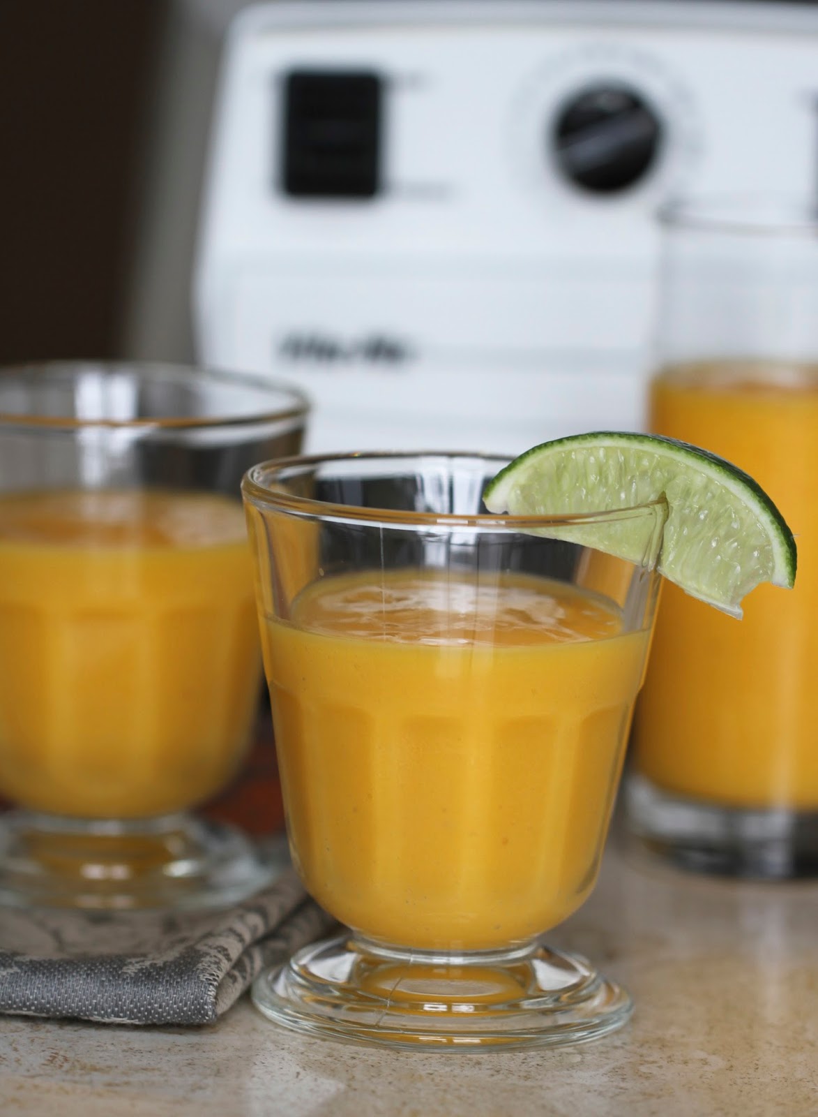 Mango Pineapple Smoothie - Ever Open Sauce