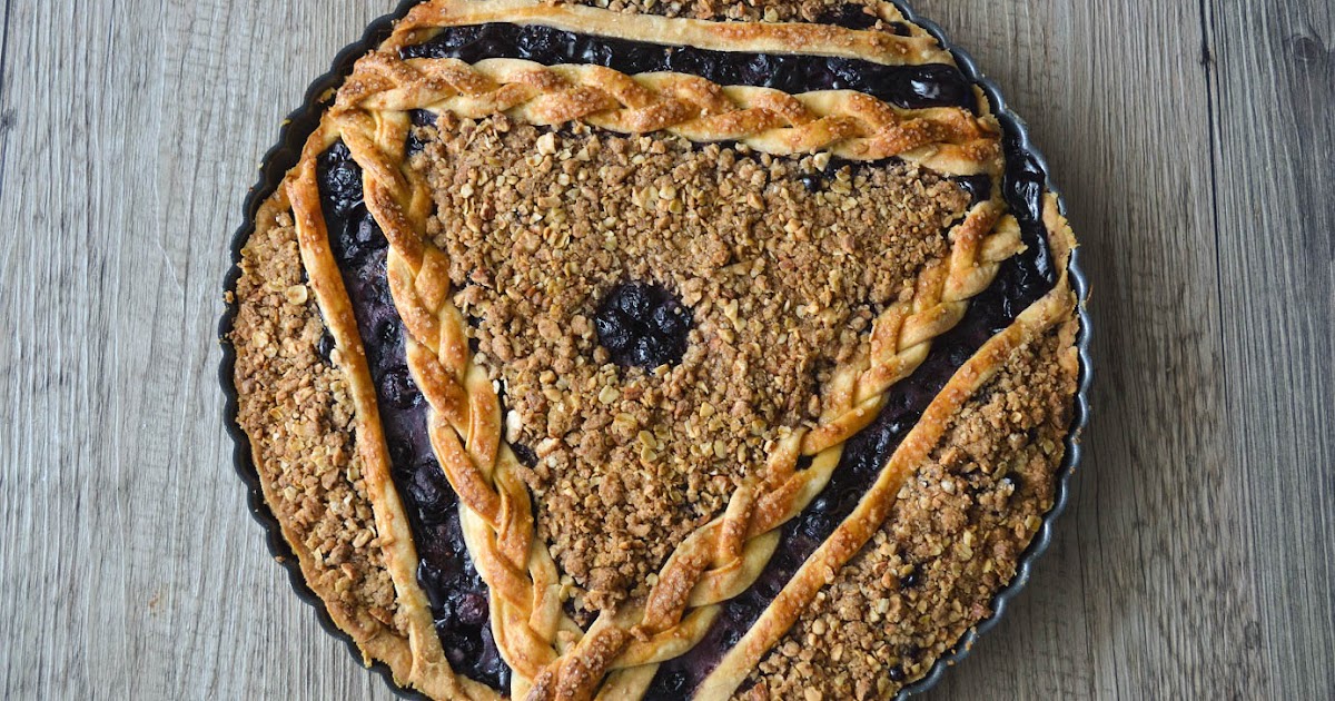 Greedy Girl : Blueberry-nut pie