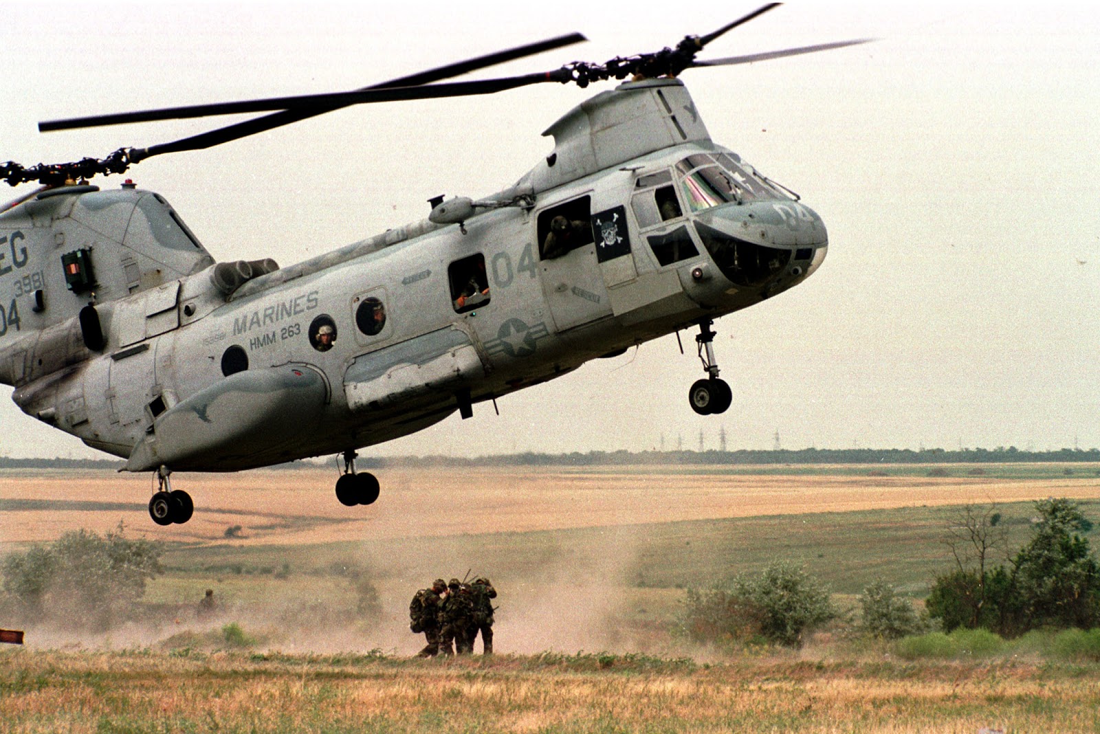Military Equipment Database: Boeing Vertol CH-46 Sea Knight