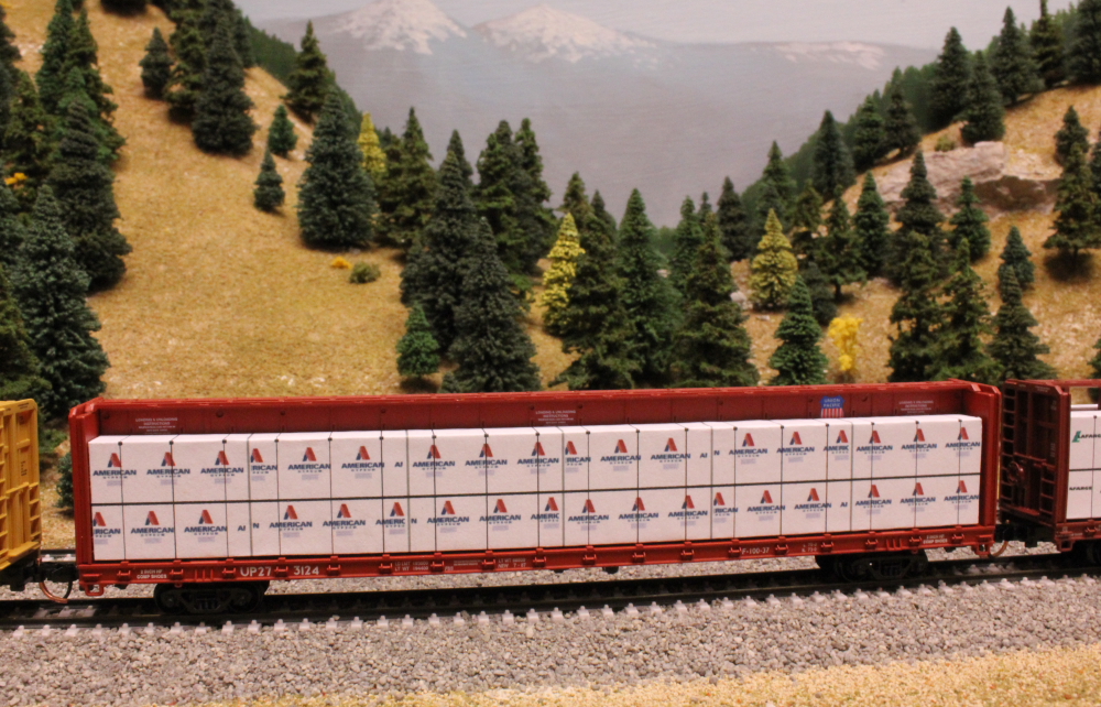N Scale Addiction: Lumber & Gypsum Loads