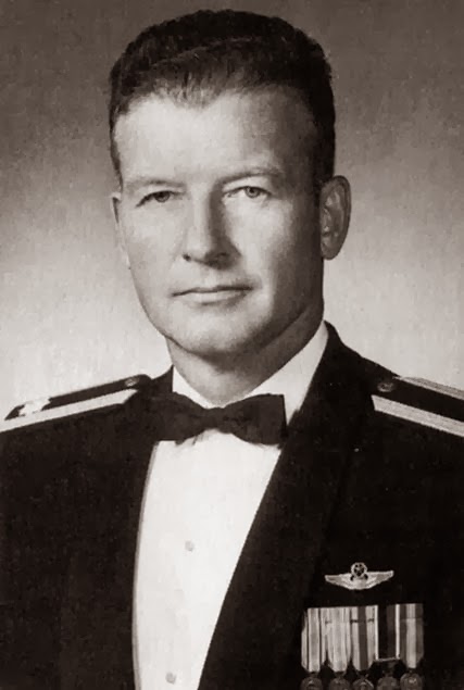 Chant du Départ: The Friday Flyby - 15 November