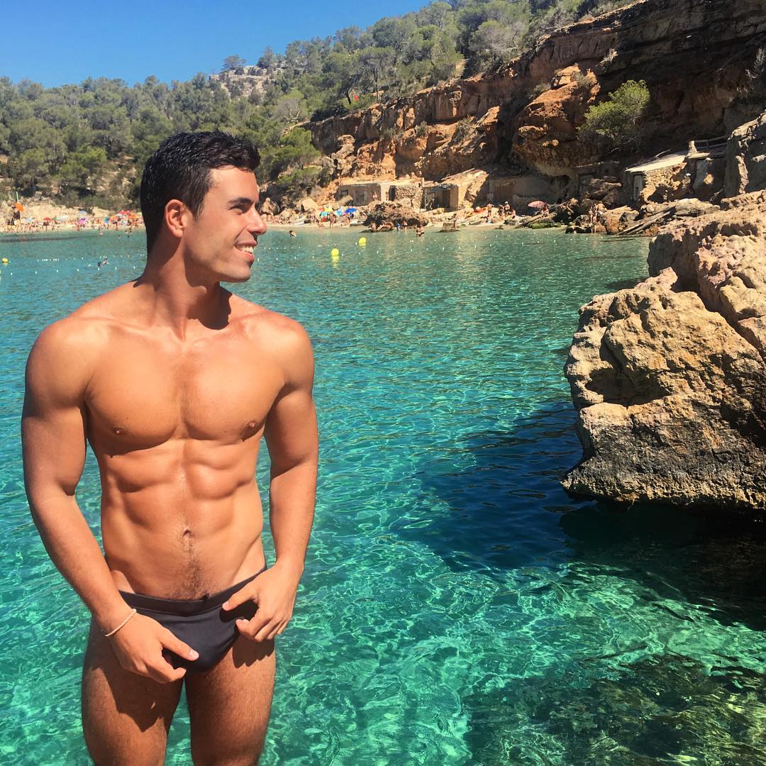 WE LOVE HOT GUYS: Happy Summer with Hot Guys