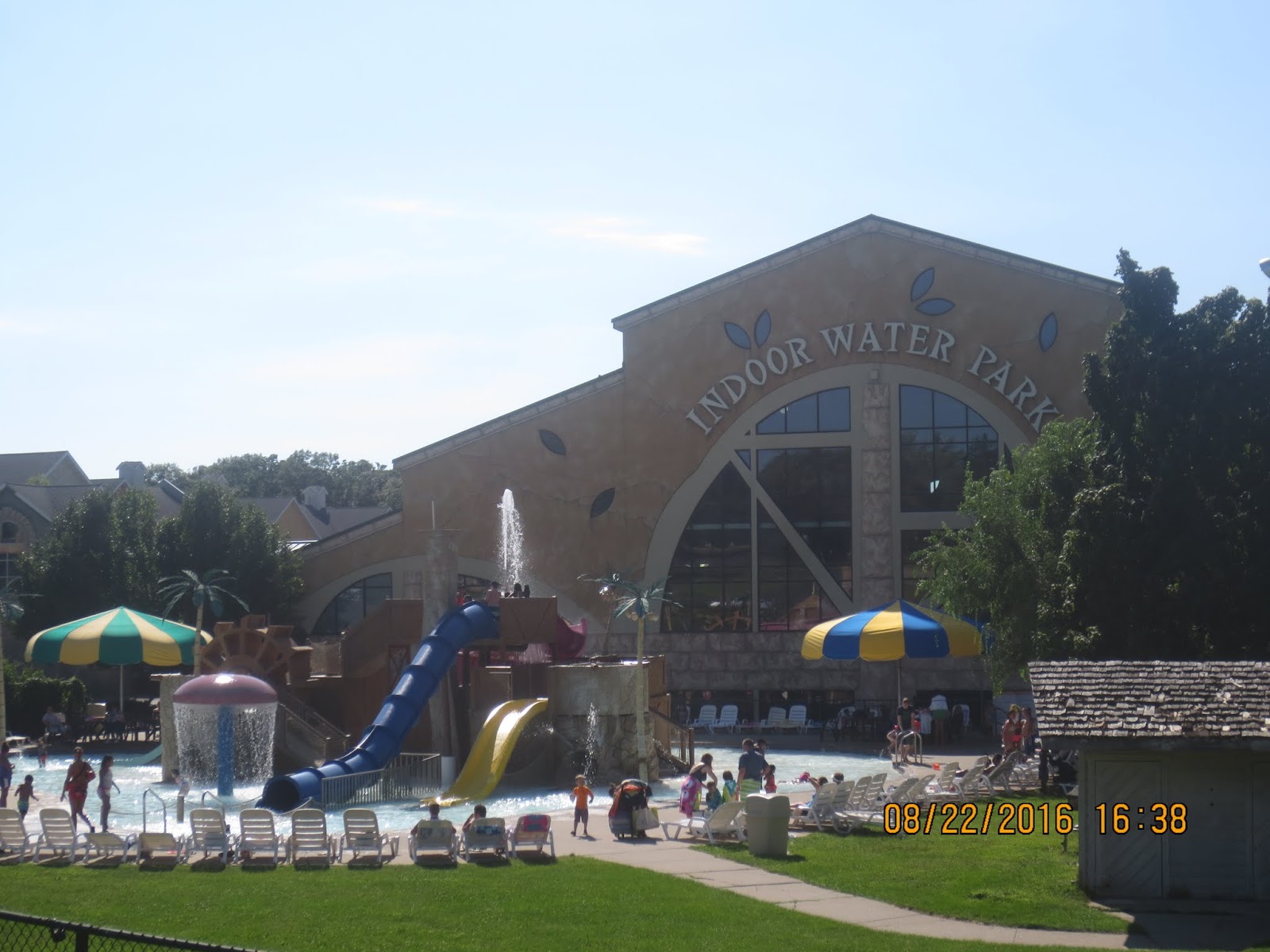 High Hopes: The Wisconsin Dells - What a Zoo