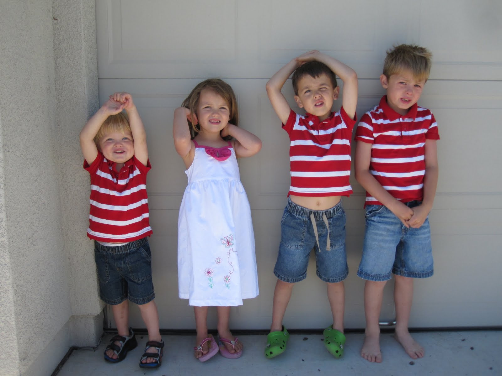 Enjoying Life With 4 Kids: Daddy is Home!