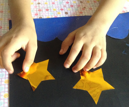 Star Craft: Glitter Paper Stars | Home Learning Art & Craft Activity