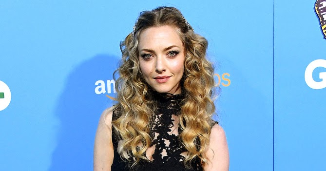 Func-SHOE-nality: Celebrity Shoes: Amanda Seyfried wears Giuseppe ...