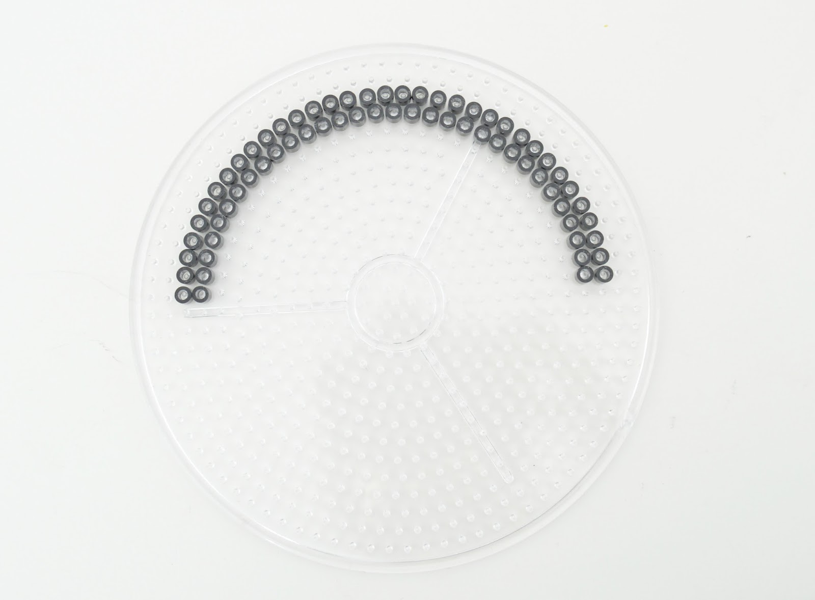 Vikalpah: DIY Perler beads key holder