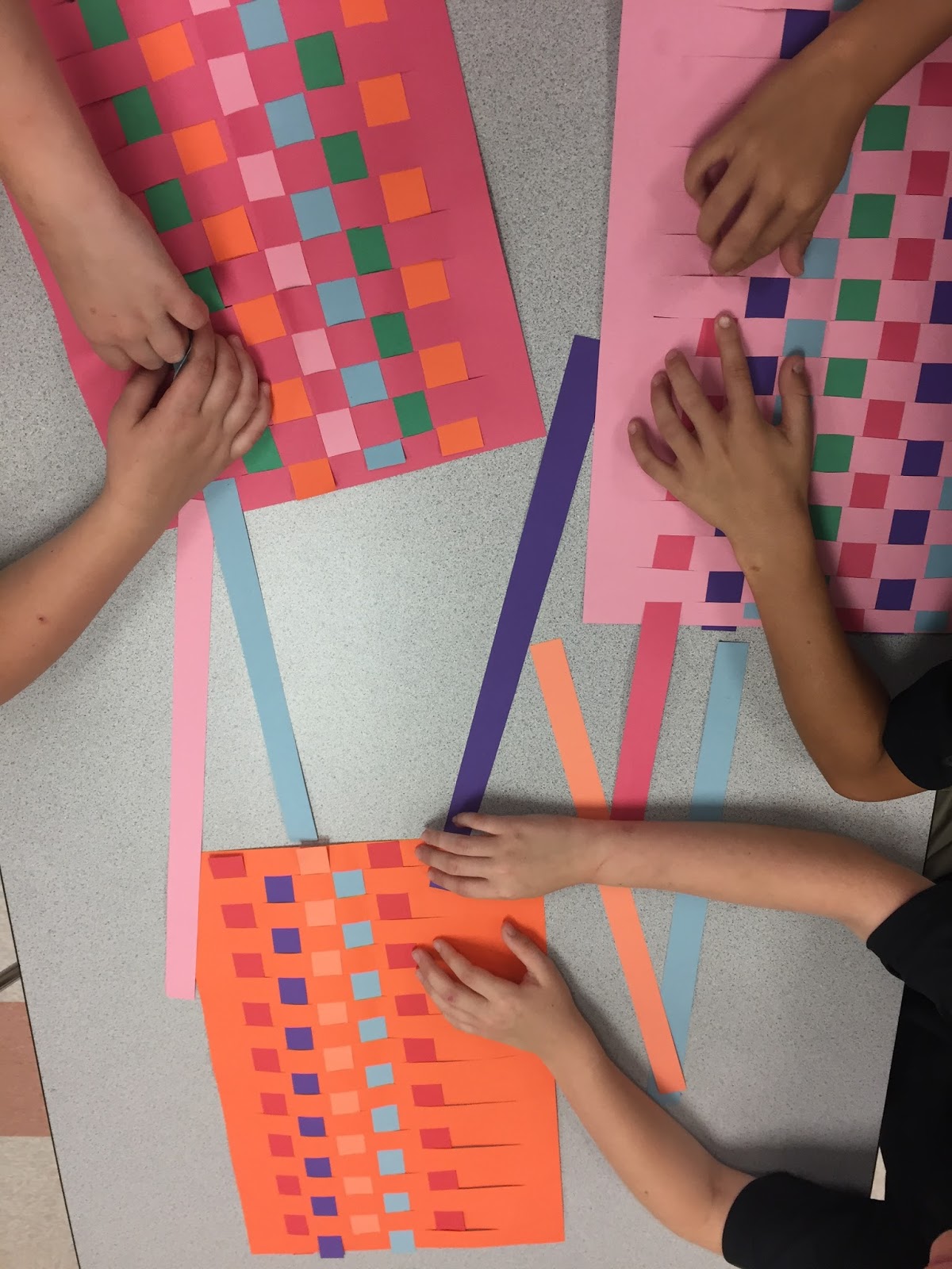 Art Class with Mrs. Kilpatrick: 3rd Grade Paper Weaving!
