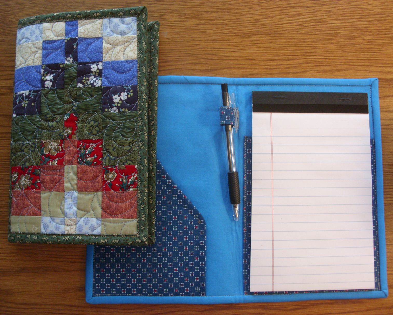Elizabeth's Quilt Projects: Note pads, Mug rugs, and Scrap Blocks