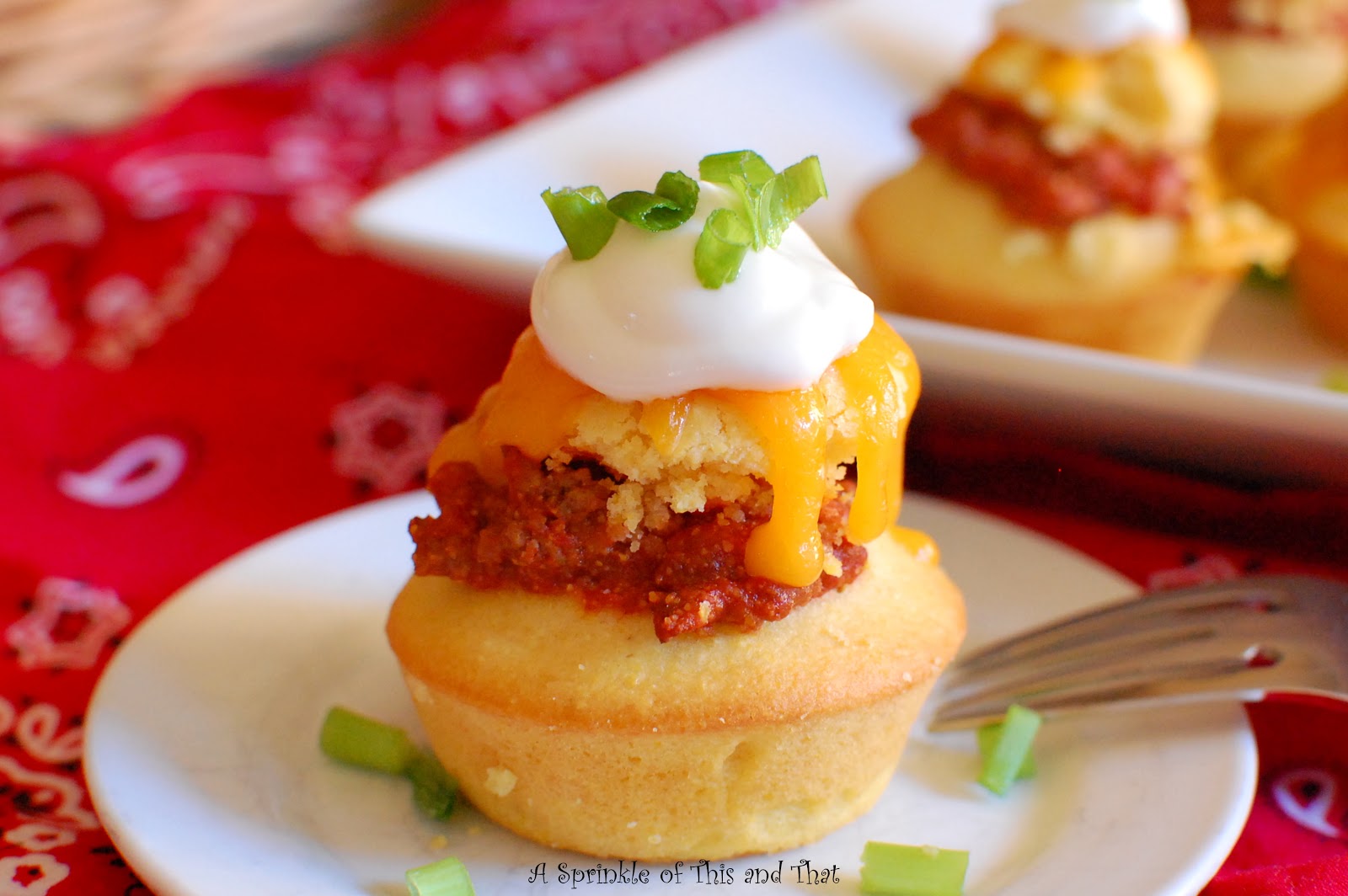 A Sprinkle of This and That: Cornbread Chili Muffins