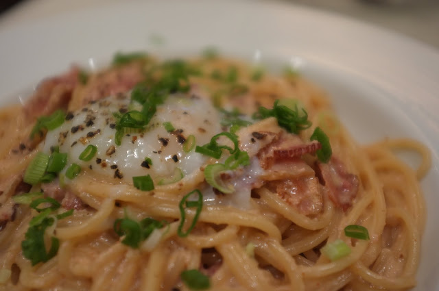 MELODY EATS THE WORLD: Kabe no Ana Pasta