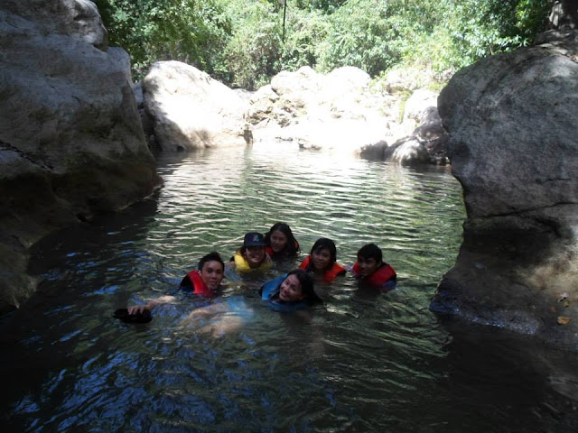 The Thrifty Wanderer: ESOY HOTSPRING, Catmon Cebu City