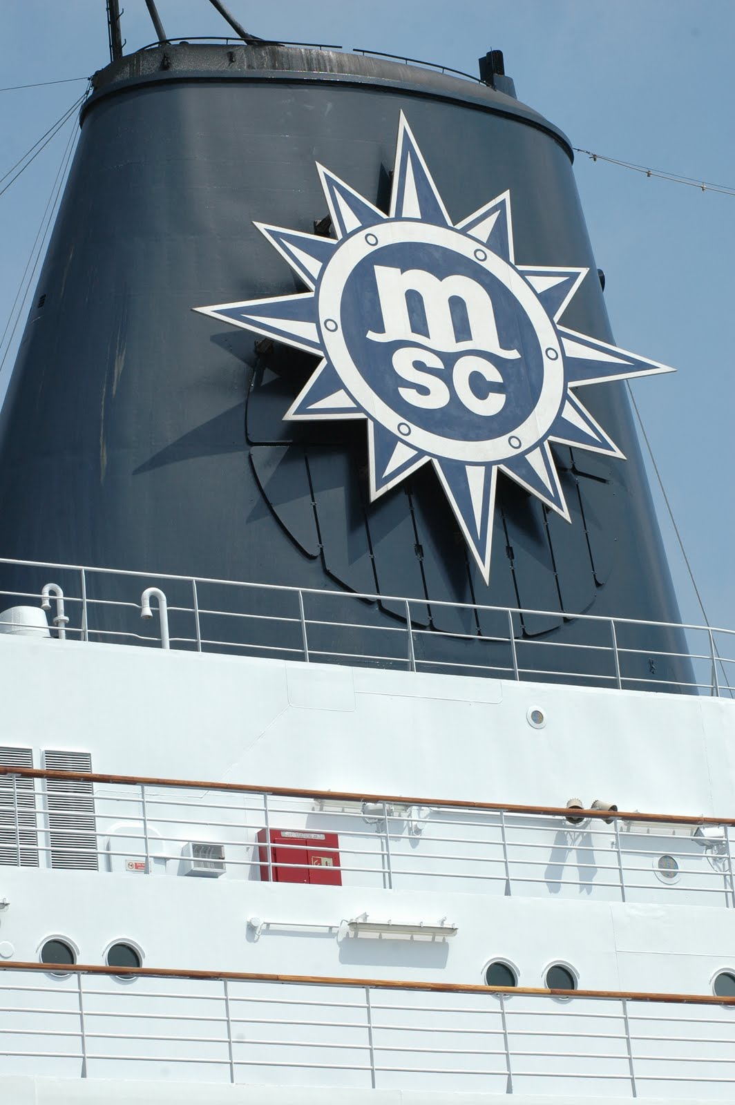 SHIPS & THE SEA - BLOGUE dos NAVIOS e do MAR: MONTEREY former MSC ...