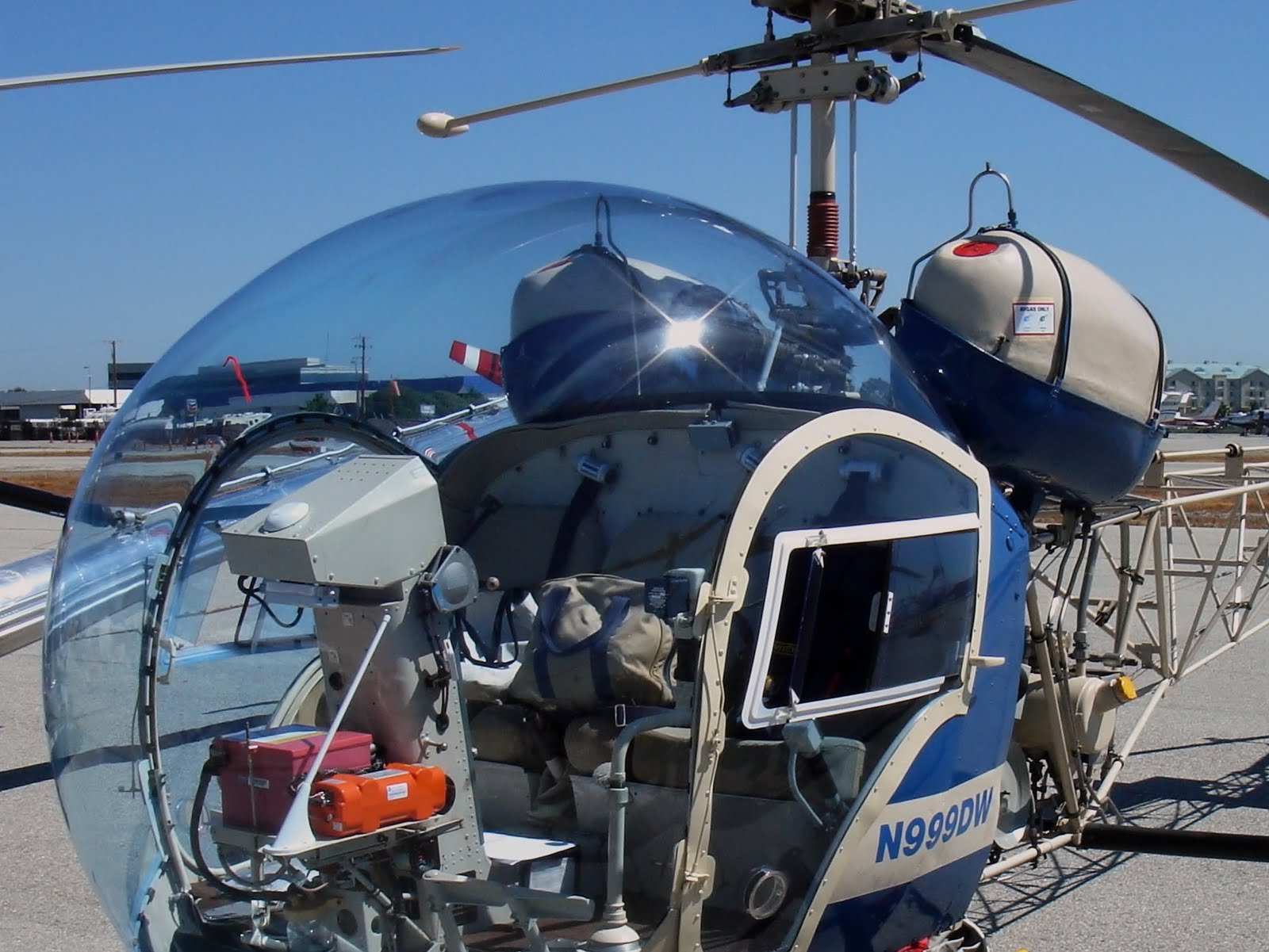 Jet Airlines: Bell 47 helicopter