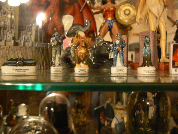 Leeloo's "The Fifth Element" Repository: The Fifth Element in figure ...