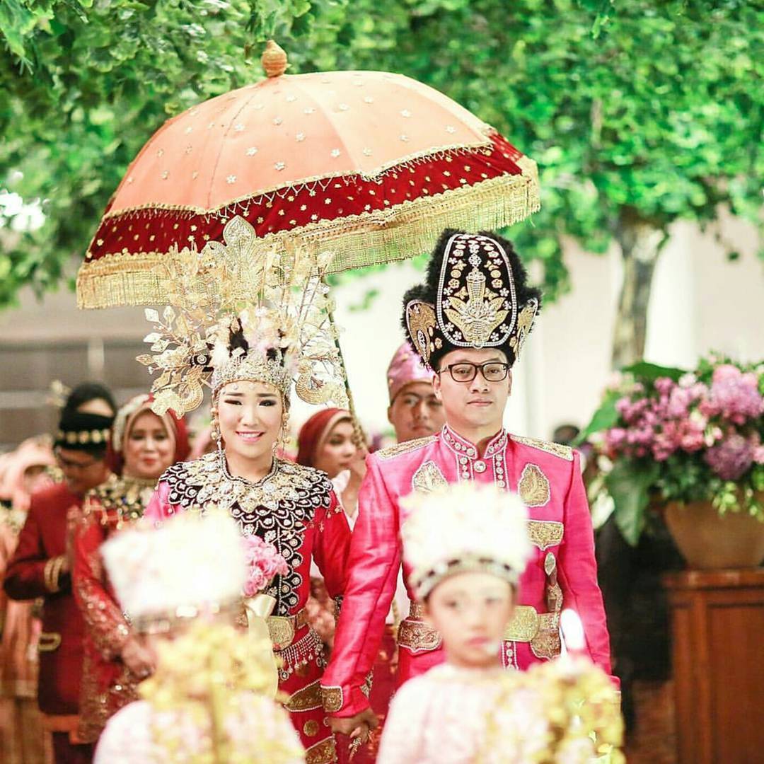 " SANGGAR NUSANTARA DOT COM " | Jakarta: Sewa Baju Adat Gorontalo di ...