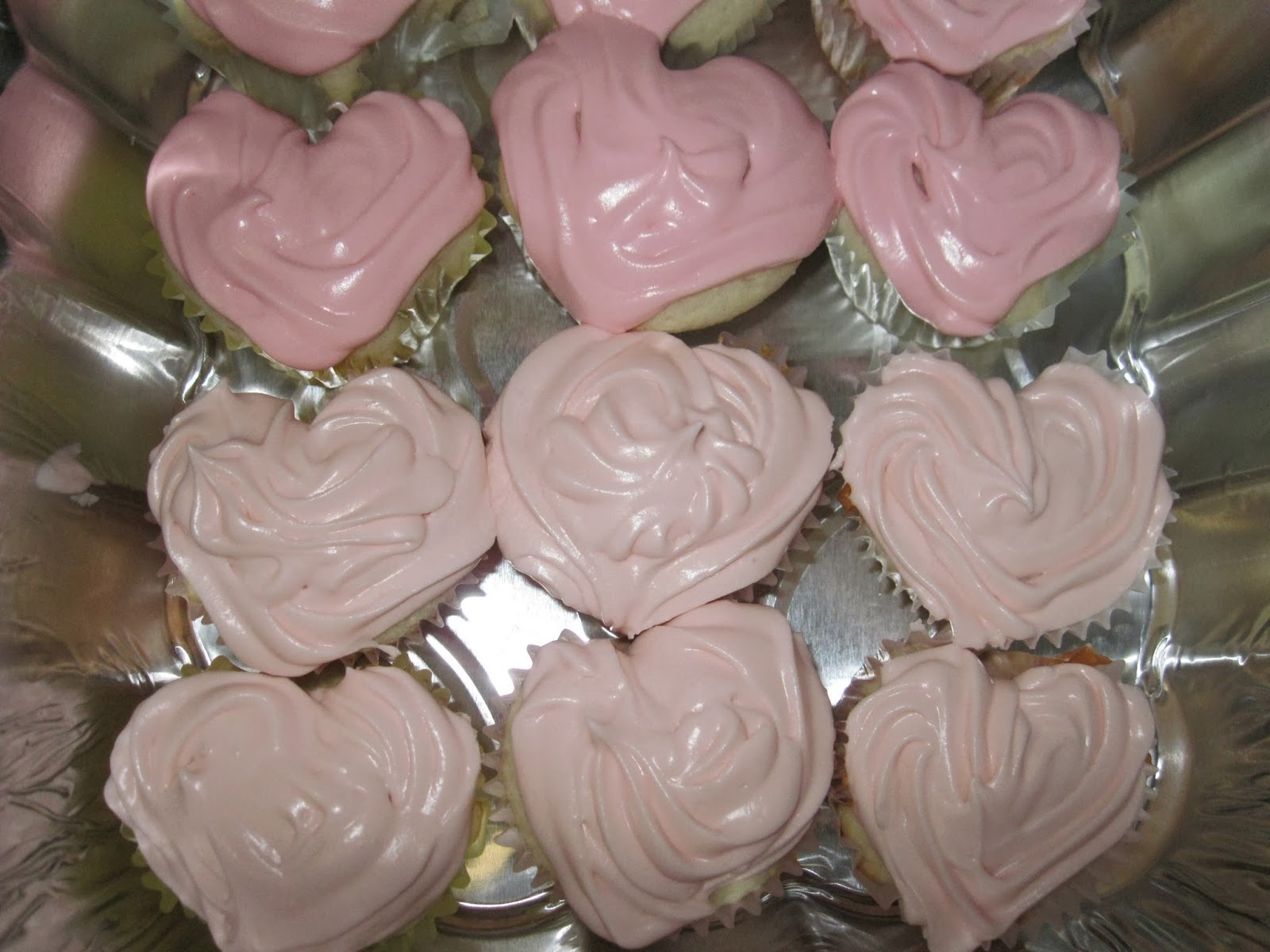 So There.: Heart Shaped Ombre Frosted Pink Cupcakes