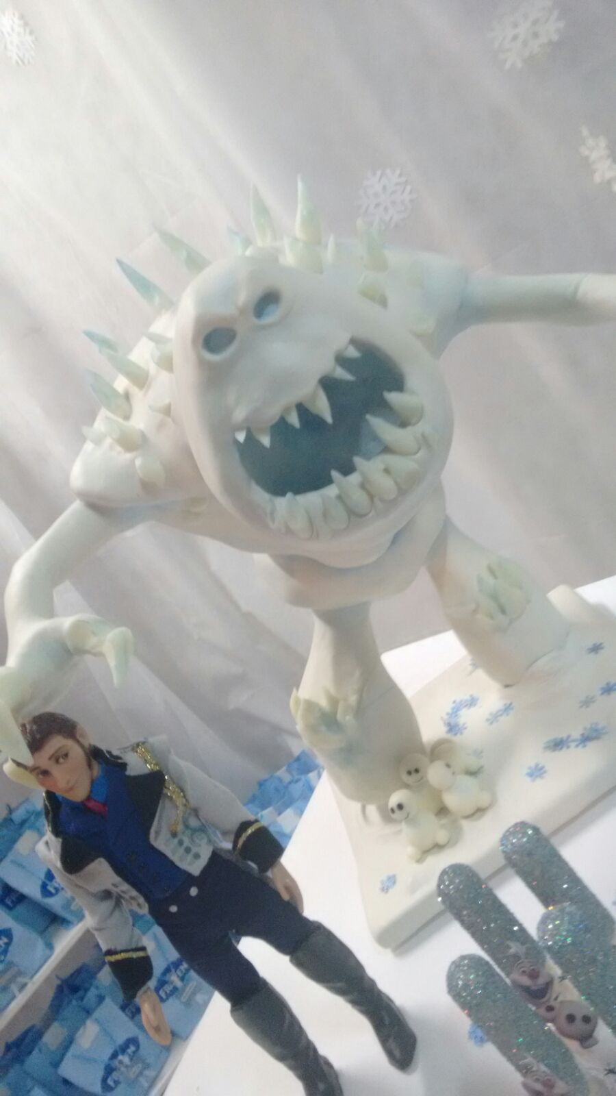 ChikimArt: Malvavisco, monstro de neve frozen