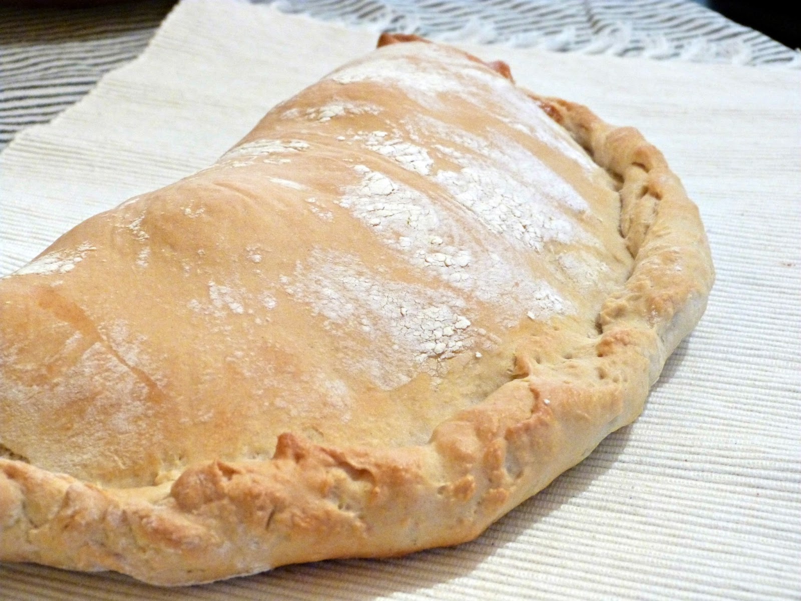 Las Recetillas de Mónica: Calzone de jamón, queso y huevo