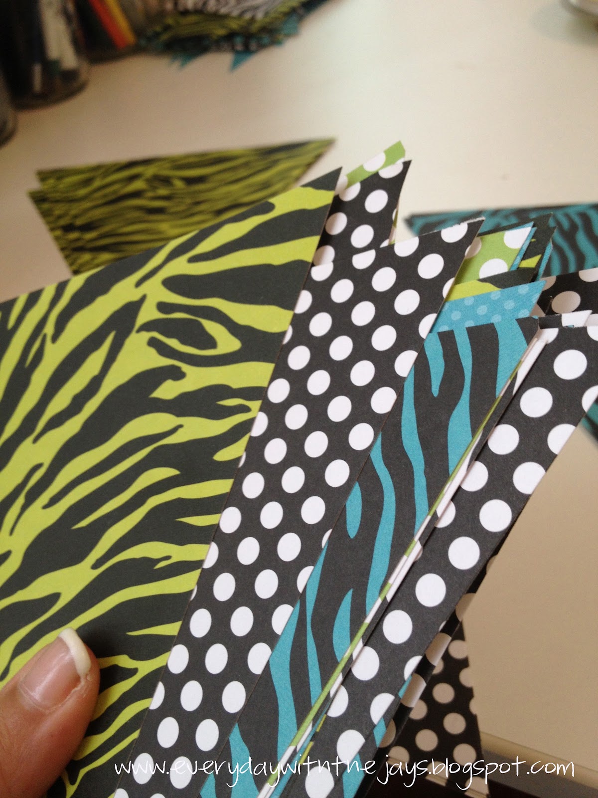 Everyday with the Jays: Make: Paper Pennant Banner
