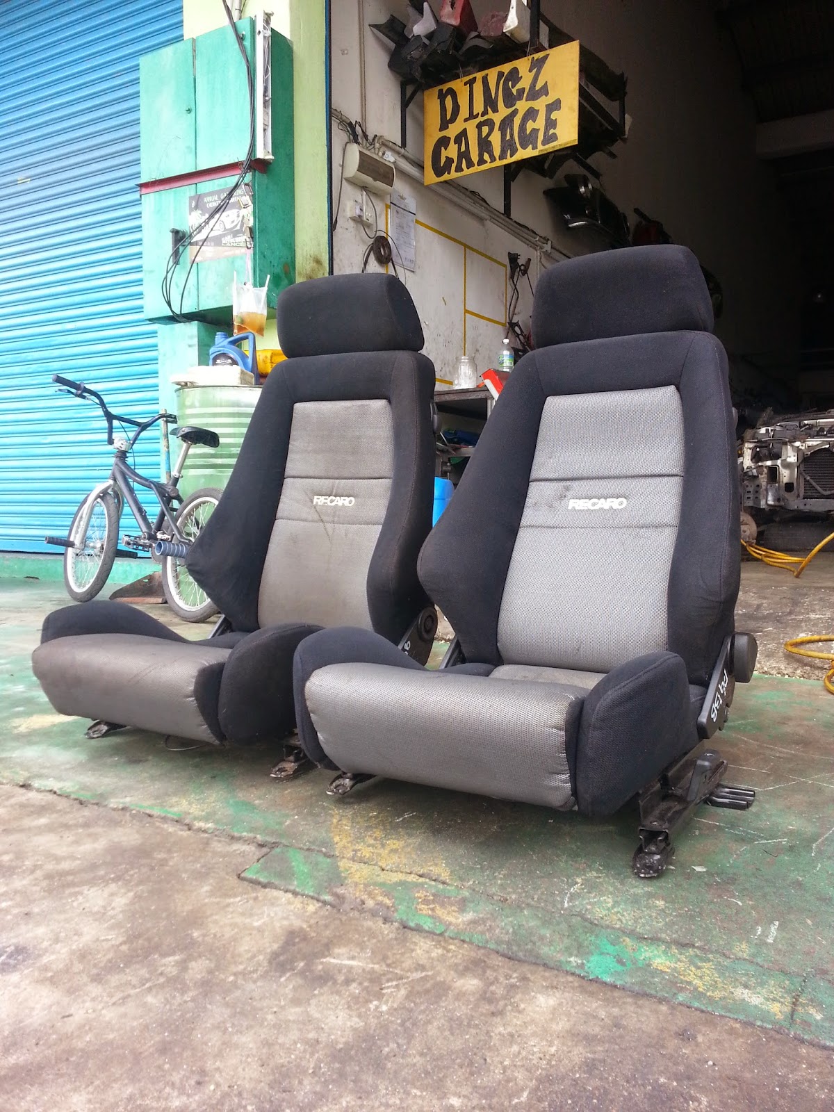 Dingz Garage: Seat Recaro Satria Gti complete