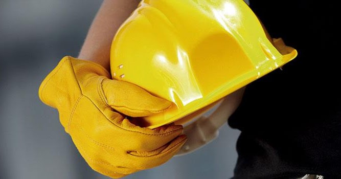 Gli elmetti di protezione hanno una scadenza?