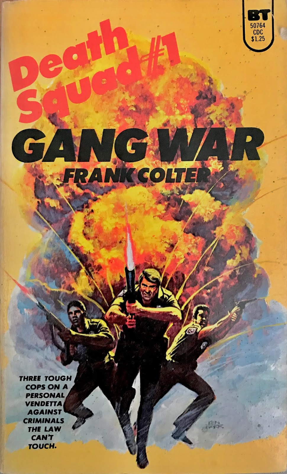 Paperback Warrior: Death Squad #01 - Gang War