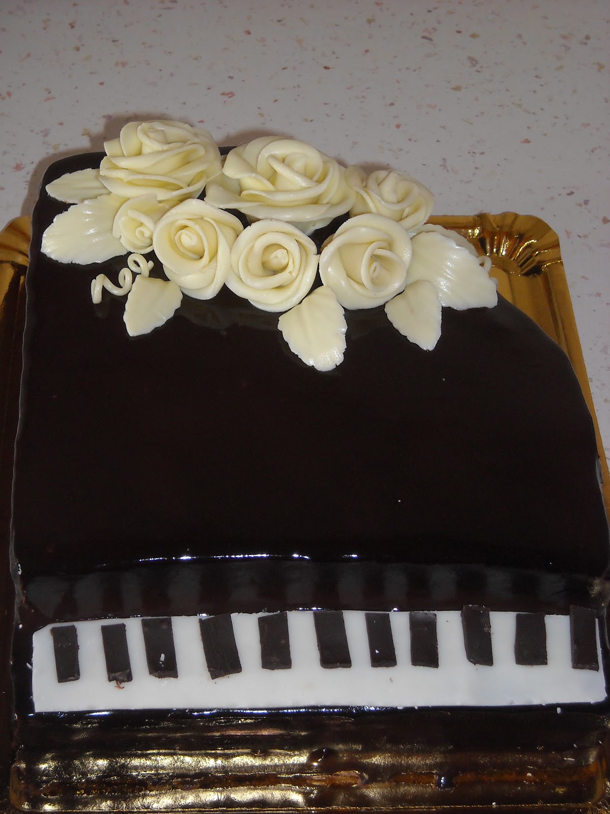 Ceva dulce...: Tort pian ... botez Mara, pentru nasi