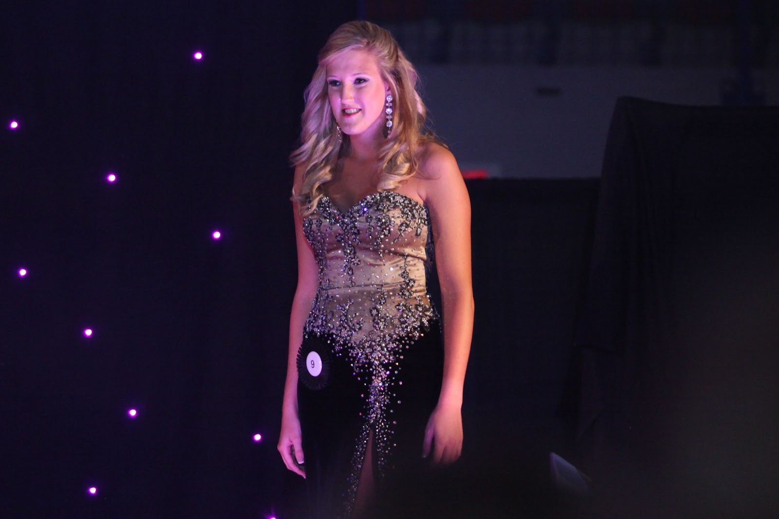 The Growing Wood Family: Pageant Days