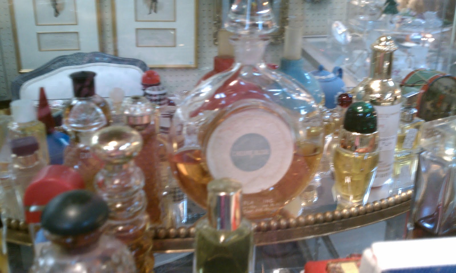 Vintage Perfumes & Antique Shopping ~ The Smell of Bliss: Niche Perfume ...