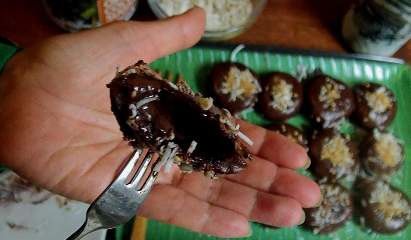 LUWEEH KITCHEN : Chocolate Palitaw Recipe