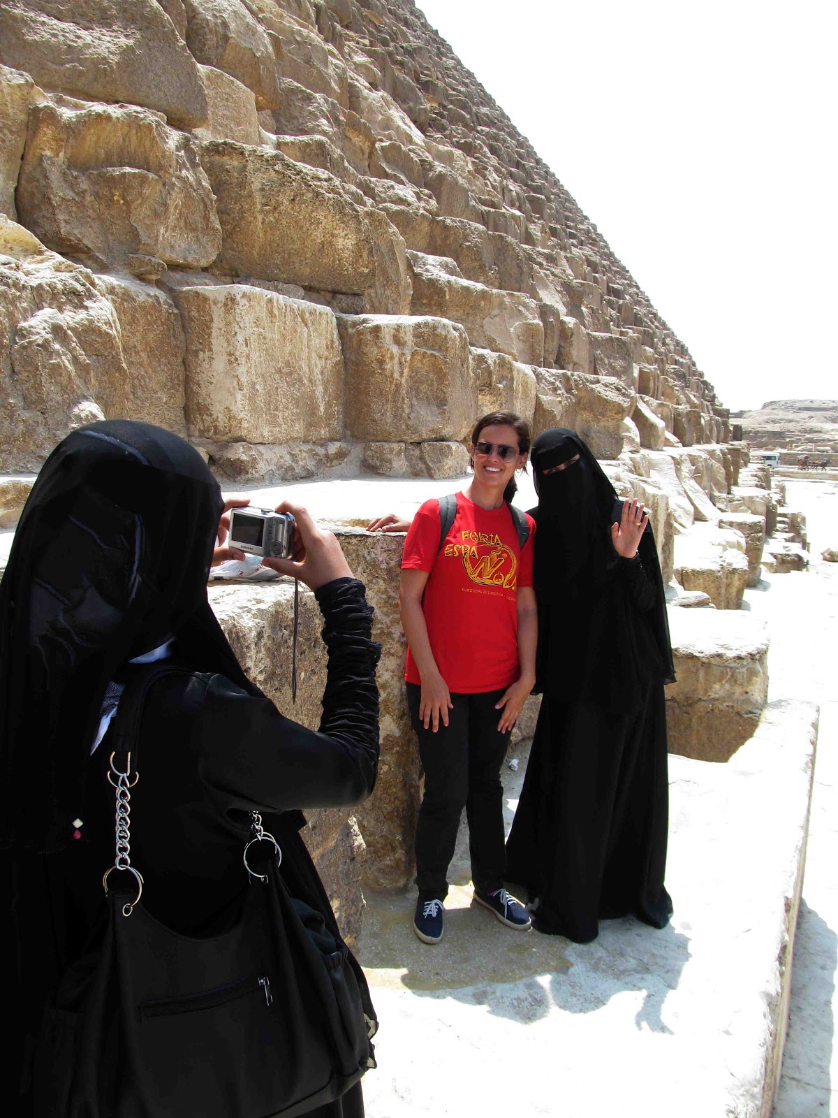 Com a cara, a coragem, a saudade e ...: ... a burca