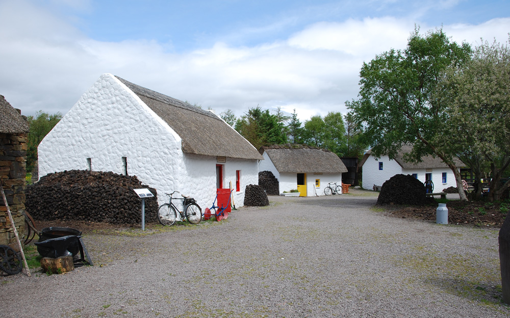 Footloose with Diana: Bog Village on the Ring of Kerry